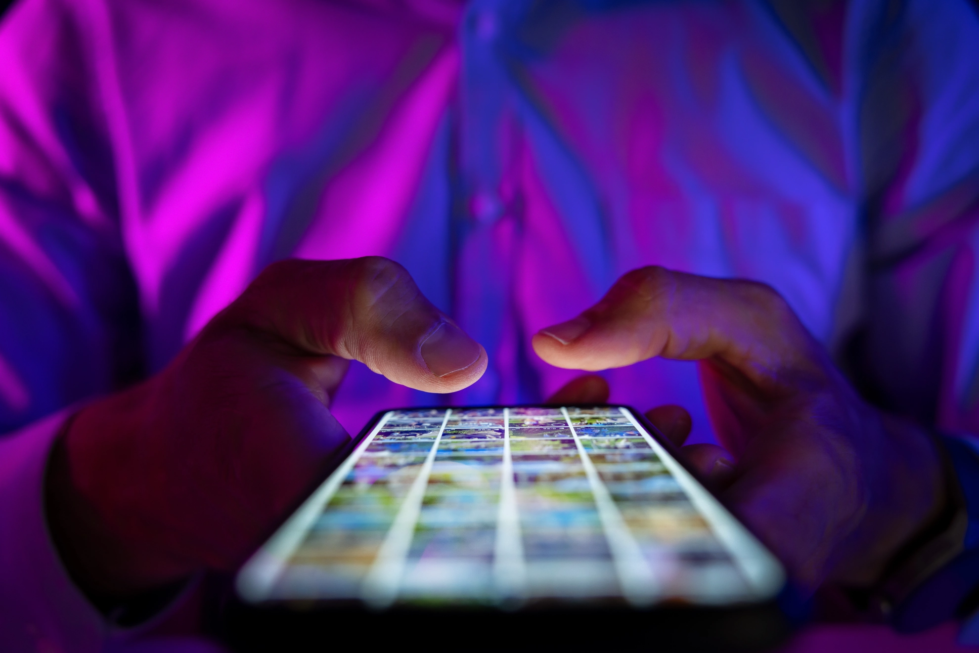 Diseñar en la era del scroll infinito - HSB NOTICIAS