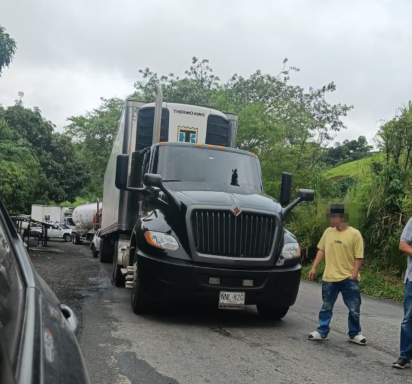 Bloqueada la vía Popayán-Pasto por protesta en el Cauca; esto exigen ...