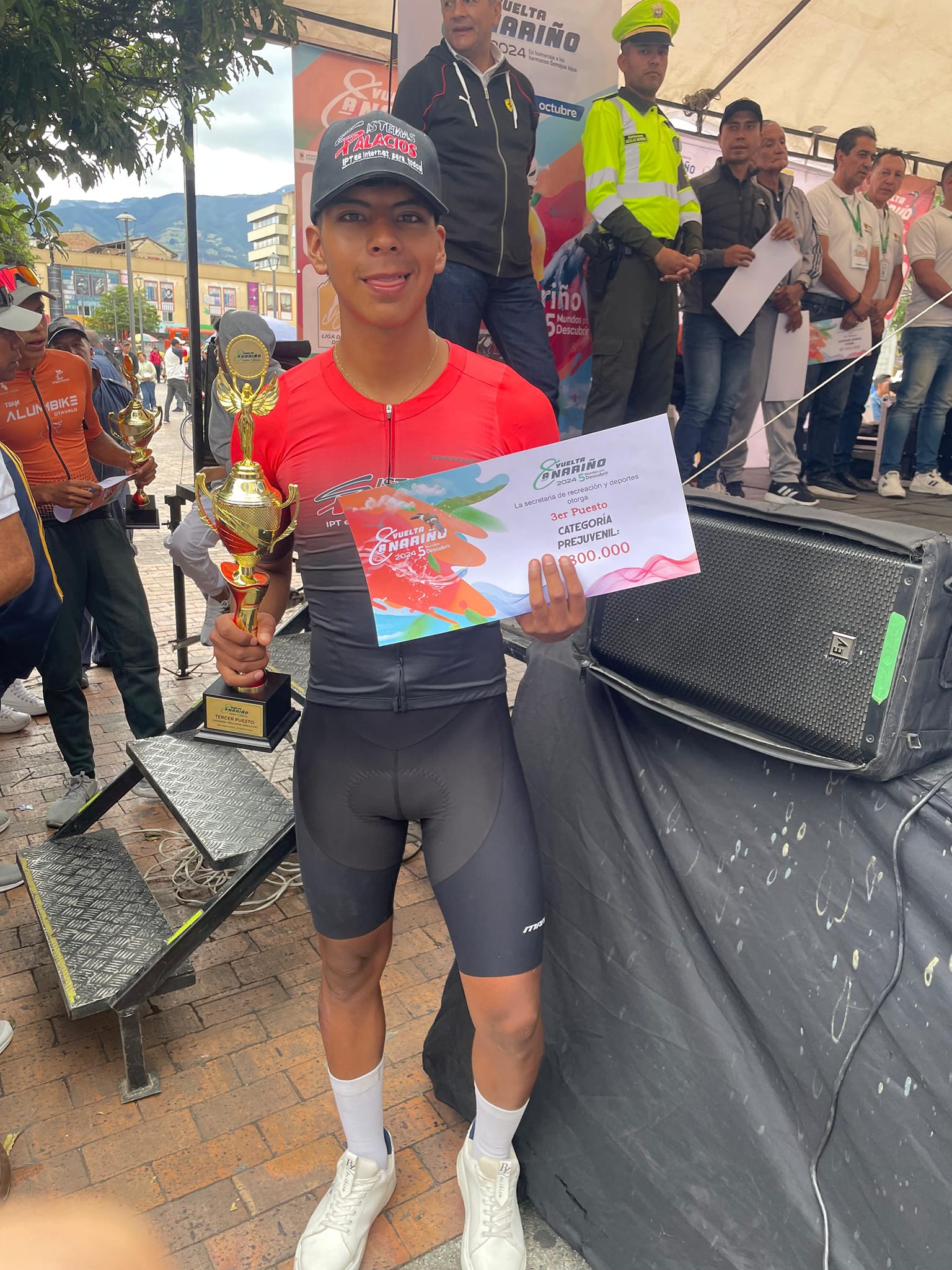 Brandon Escobar, rumbo a los nacionales de ciclismo - HSB NOTICIAS